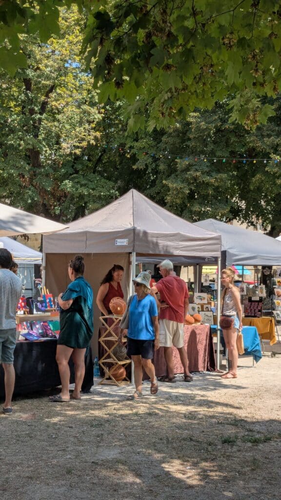 Vite dit... Succès pour la 2e édition du marché de créateurs d'Art ...